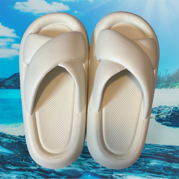 Shoes | Super Cute Cream Foam Slides 4243 95 | Poshmark